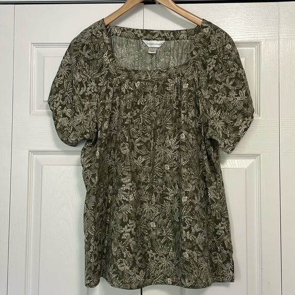 Christopher & Banks | Tops | Euc Christopher Banks Xl Green Short ...